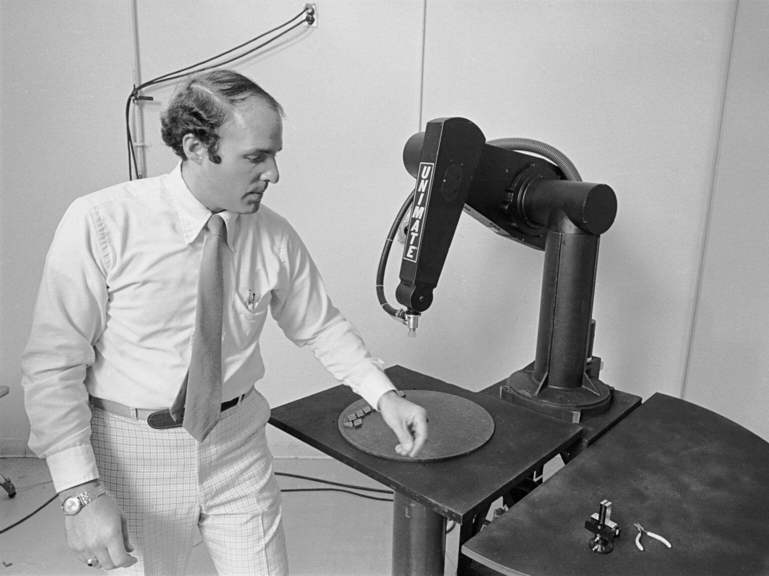 The 10 Most Important Moments In Robot History - Brian D. Colwell